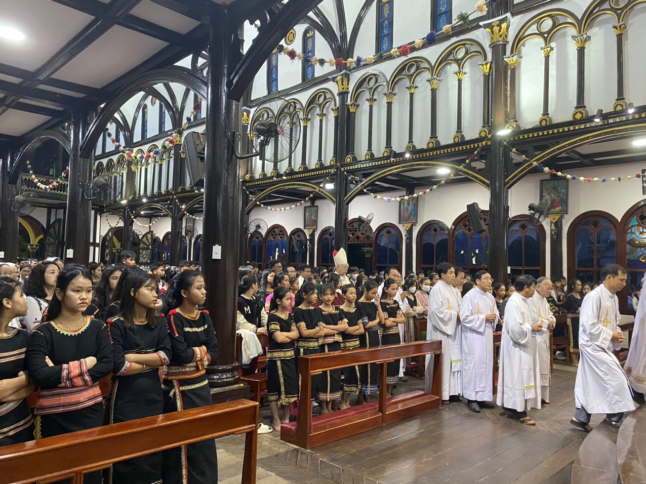 Thánh Lễ Kính Thánh Lu-y Gôn-za-ga – Mừng Bổn Mạng Đức Cha Aloisiô Giám ...