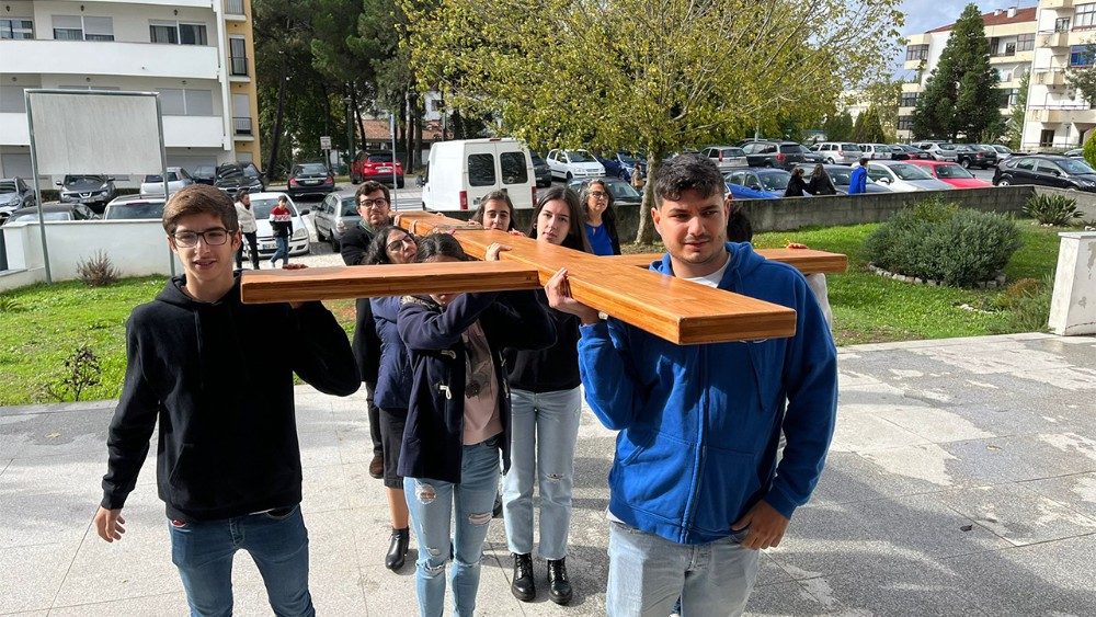 Suy Niệm Đàng Thánh Giá Tại Đại Hội GTTG Lisbon: Những Vấn Đề Hiện Sinh ...